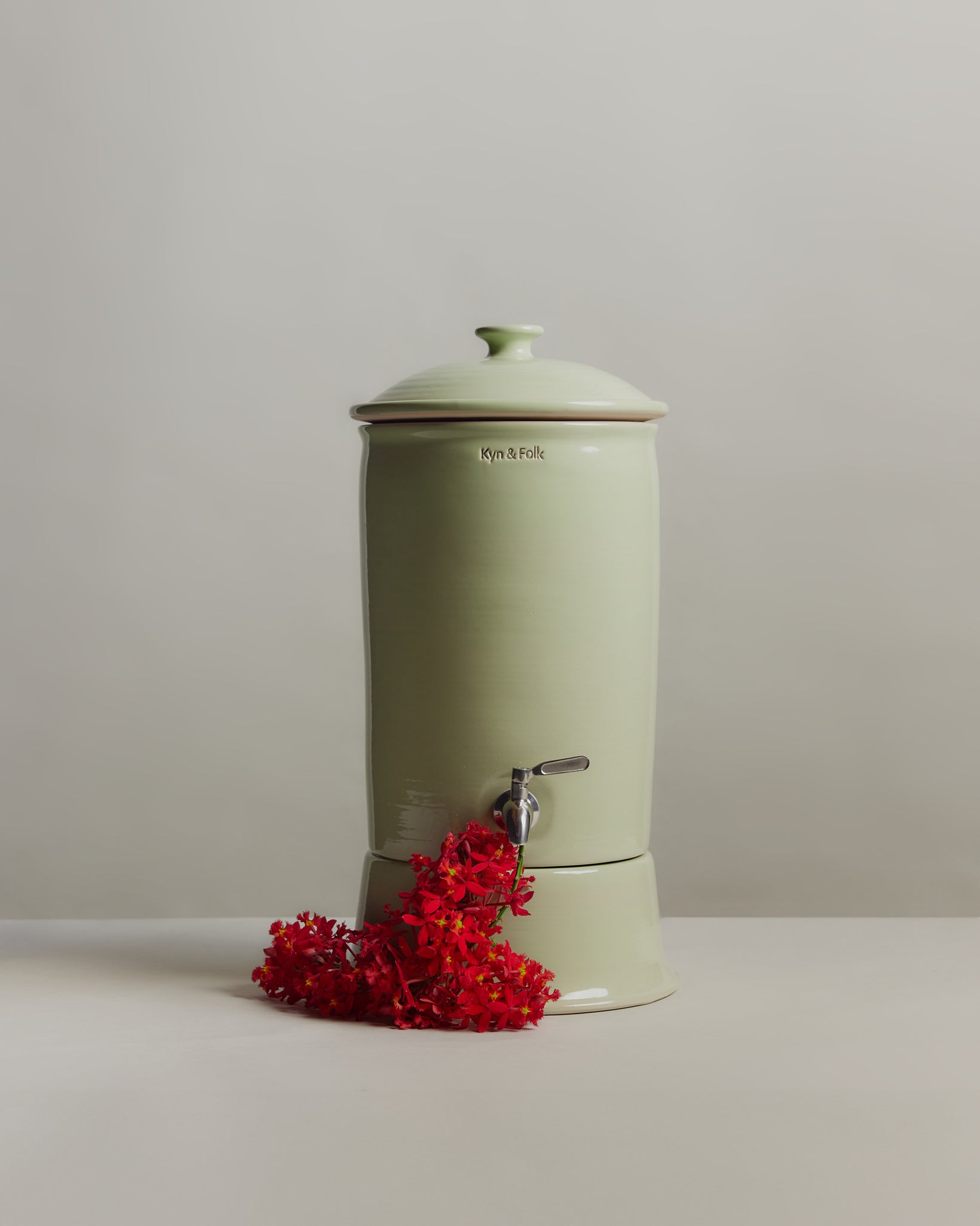 Benchtop Ceramic Water Filter - Pistachio– Kyn & Folk